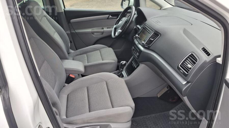 Balts Volkswagen Sharan 2011 Jelgava, ar dzinēja tilpumu 2.00 L un nobraukumu 269 tūkst. km par 7350 €, foto 14 vietnē AUTOMOTO.COM.LV