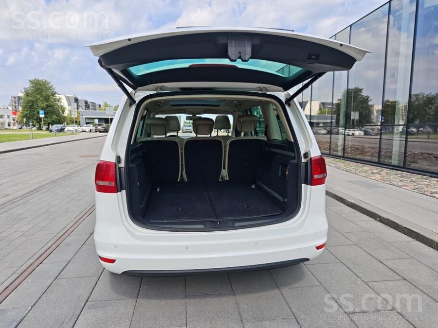 Balts Volkswagen Sharan 2011 Rīga, ar dzinēja tilpumu 2.00 L un nobraukumu 339 tūkst. km par 7000 €, foto 9 vietnē AUTOMOTO.COM.LV