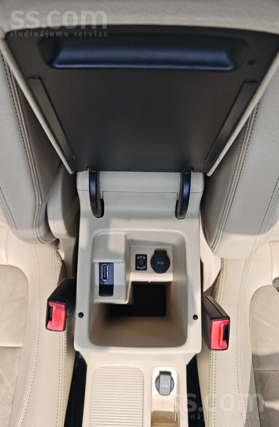 Balts Volkswagen Sharan 2011 Rīga, ar dzinēja tilpumu 2.00 L un nobraukumu 339 tūkst. km par 7000 €, foto 20 vietnē AUTOMOTO.COM.LV