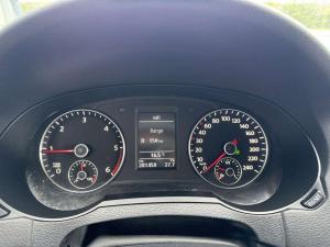 White Volkswagen Sharan 2011 in Kaunas, with an engine capacity of 1.97 L and mileage of 280 thousand km for 5500 €, photo 10 on AUTOMOTO.COM.LV