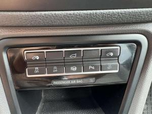 White Volkswagen Sharan 2011 in Kaunas, with an engine capacity of 1.97 L and mileage of 280 thousand km for 5500 €, photo 11 on AUTOMOTO.COM.LV