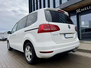 White Volkswagen Sharan 2011 in Kaunas, with an engine capacity of 1.97 L and mileage of 280 thousand km for 5500 €, photo 16 on AUTOMOTO.COM.LV
