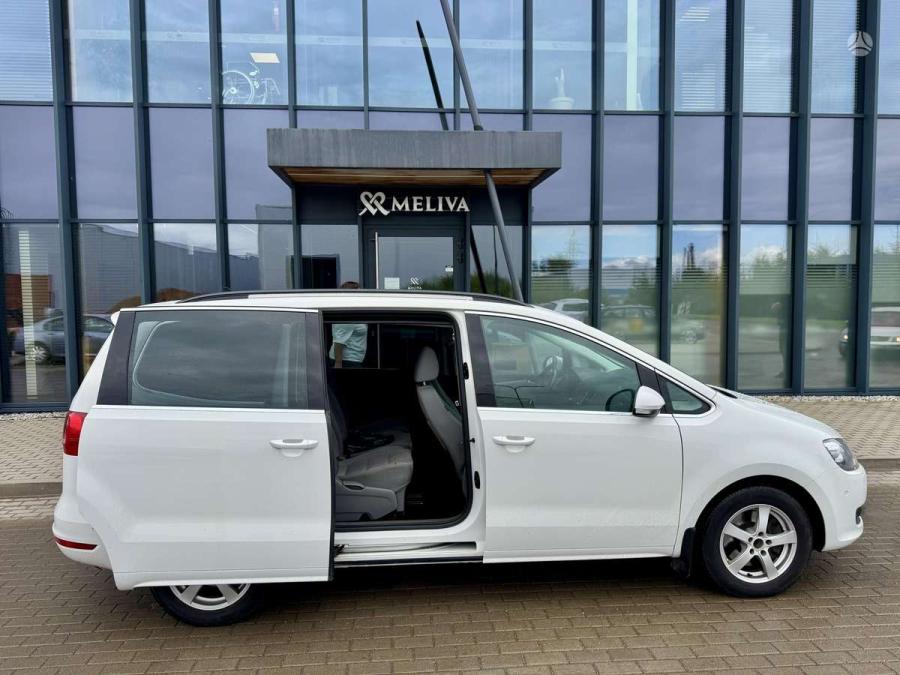 White Volkswagen Sharan 2011 in Kaunas, with an engine capacity of 1.97 L and mileage of 280 thousand km for 5500 €, photo 20 on AUTOMOTO.COM.LV