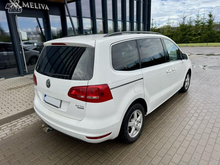 White Volkswagen Sharan 2011 in Kaunas, with an engine capacity of 2.00 L and mileage of 280 thousand km for 5300 €, photo 4 on AUTOMOTO.COM.LV