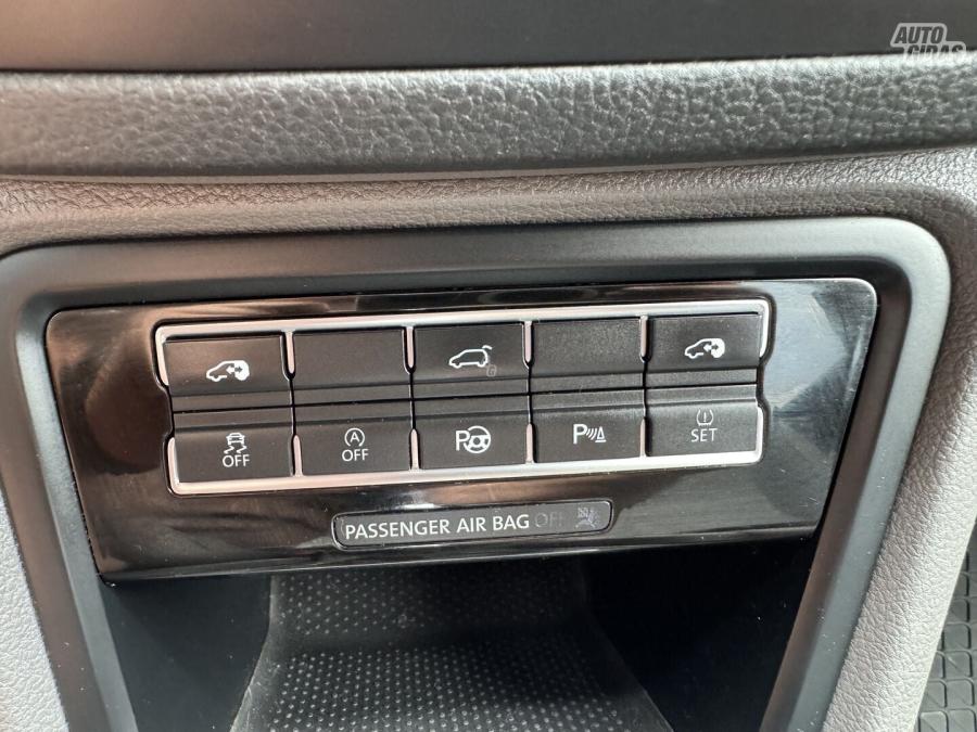 White Volkswagen Sharan 2011 in Kaunas, with an engine capacity of 2.00 L and mileage of 280 thousand km for 5300 €, photo 10 on AUTOMOTO.COM.LV