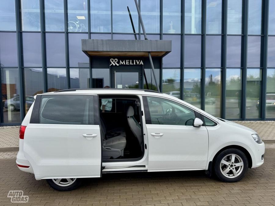 White Volkswagen Sharan 2011 in Kaunas, with an engine capacity of 2.00 L and mileage of 280 thousand km for 5300 €, photo 17 on AUTOMOTO.COM.LV