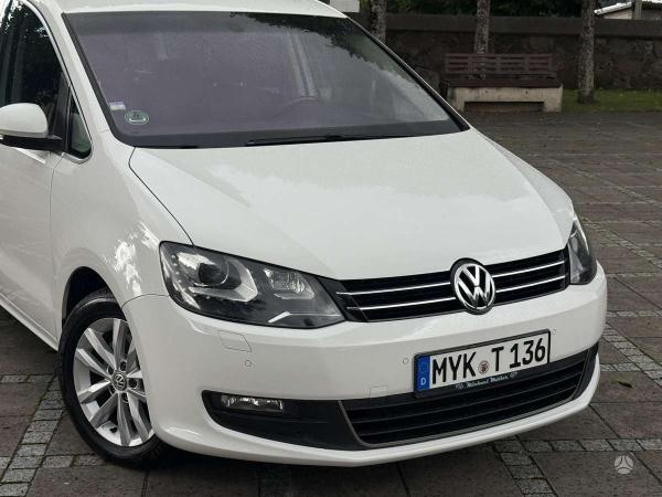 White Volkswagen Sharan 2011 in Kaunas, with an engine capacity of 2.00 L and mileage of 261 thousand km for 6700 €, photo 3 on AUTOMOTO.COM.LV