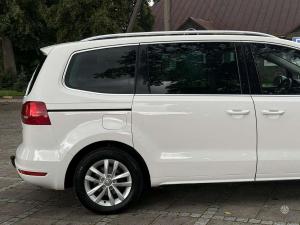 White Volkswagen Sharan 2011 in Kaunas, with an engine capacity of 2.00 L and mileage of 261 thousand km for 6700 €, photo 7 on AUTOMOTO.COM.LV