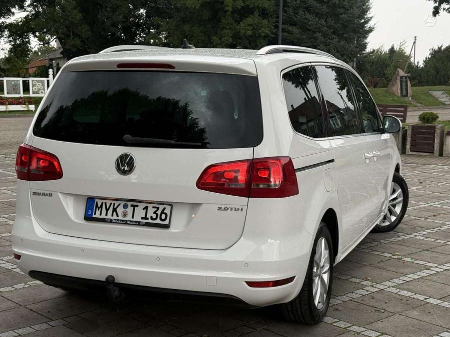 White Volkswagen Sharan 2011 in Kaunas, with an engine capacity of 2.00 L and mileage of 261 thousand km for 6700 €, photo 11 on AUTOMOTO.COM.LV