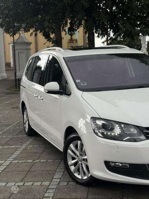 White Volkswagen Sharan 2011 in Kaunas, with an engine capacity of 2.00 L and mileage of 261 thousand km for 6700 €, photo 12 on AUTOMOTO.COM.LV