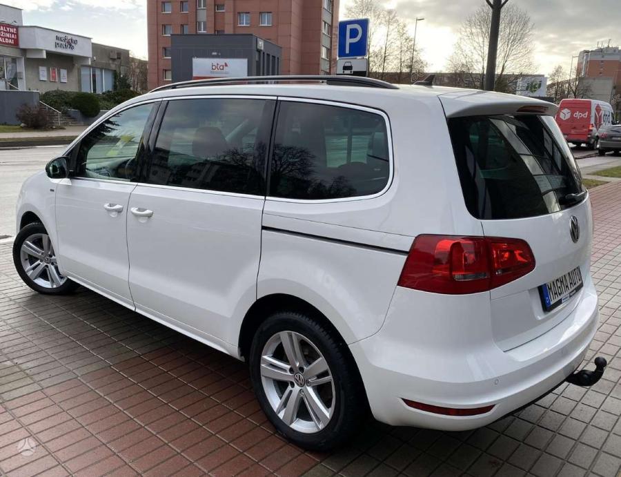 Balts Volkswagen Sharan 2012 Marijampole, ar dzinēja tilpumu 1.97 L un nobraukumu 318 tūkst. km par 7750 €, foto 4 vietnē AUTOMOTO.COM.LV