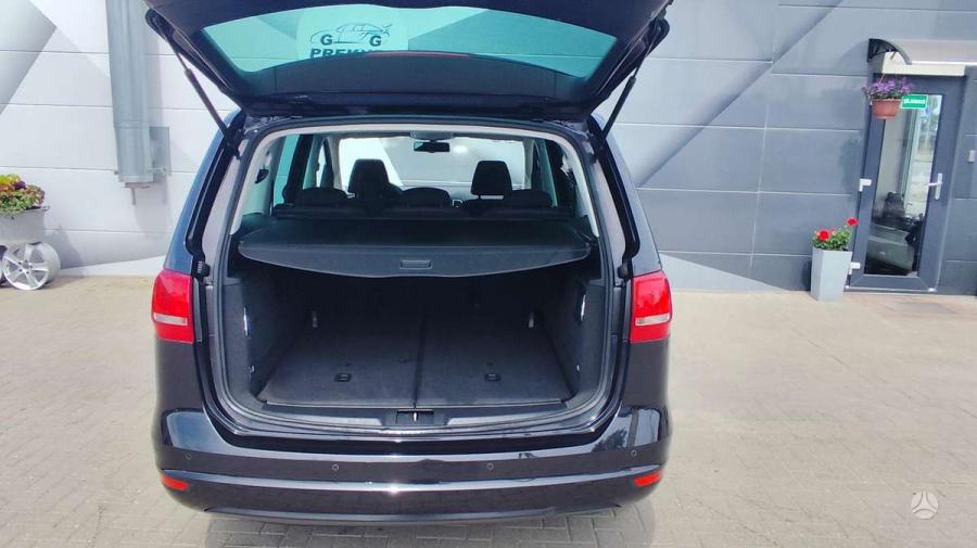 Balts Volkswagen Sharan 2012 Kauņa, ar dzinēja tilpumu 1.40 L un nobraukumu 196 tūkst. km par 8550 €, foto 13 vietnē AUTOMOTO.COM.LV