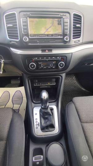 Balts Volkswagen Sharan 2012 Kauņa, ar dzinēja tilpumu 1.40 L un nobraukumu 196 tūkst. km par 8550 €, foto 19 vietnē AUTOMOTO.COM.LV