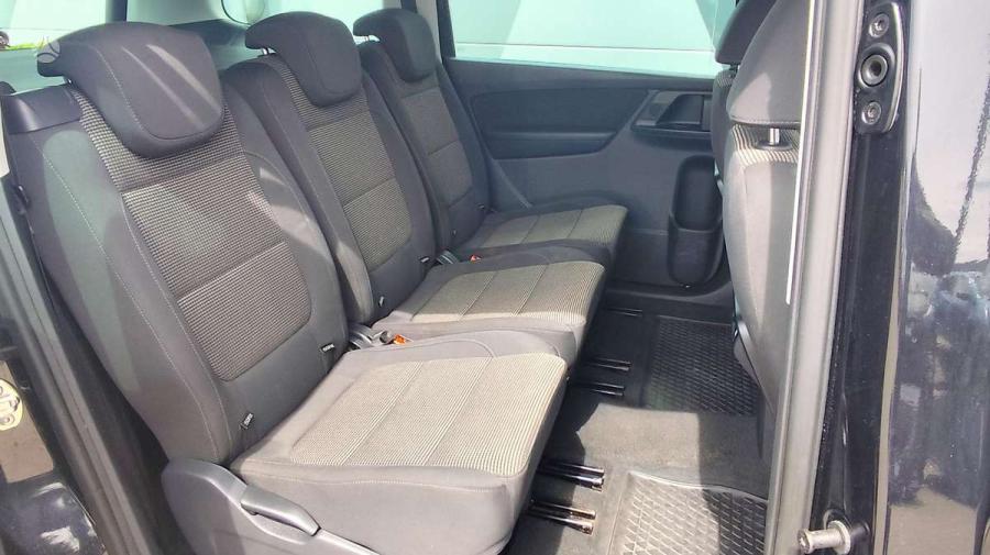 Balts Volkswagen Sharan 2012 Kauņa, ar dzinēja tilpumu 1.40 L un nobraukumu 196 tūkst. km par 8550 €, foto 23 vietnē AUTOMOTO.COM.LV