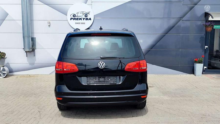 White Volkswagen Sharan 2012 in Kaunas, with an engine capacity of 1.40 L and mileage of 196 thousand km for 8550 €, photo 11 on AUTOMOTO.COM.LV