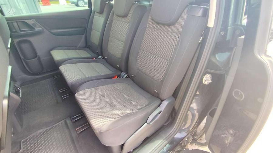 White Volkswagen Sharan 2012 in Kaunas, with an engine capacity of 1.40 L and mileage of 196 thousand km for 8550 €, photo 24 on AUTOMOTO.COM.LV