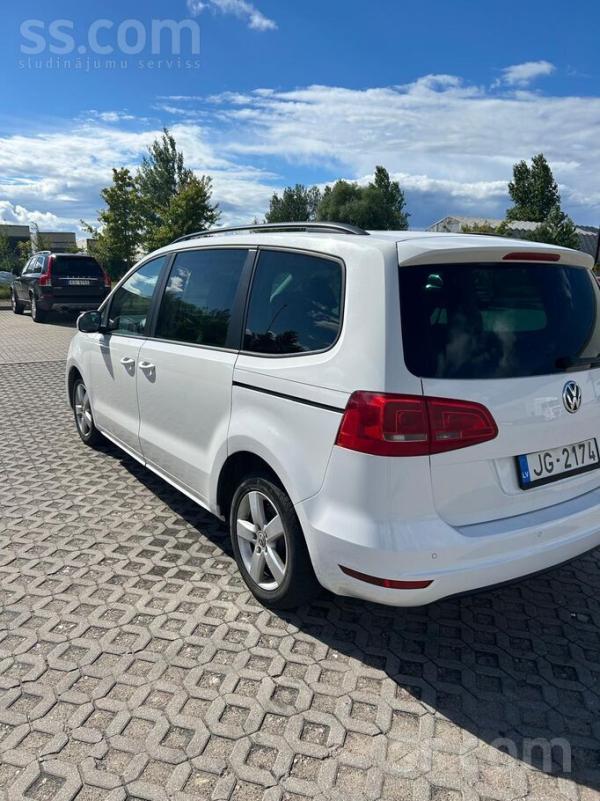 Balts Volkswagen Sharan 2012 Rīga, ar dzinēja tilpumu 2.00 L un nobraukumu 245 tūkst. km par 5000 €, foto 4 vietnē AUTOMOTO.COM.LV
