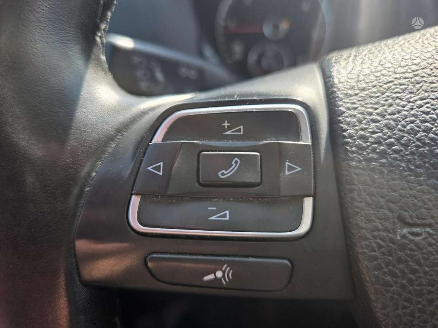 Balts Volkswagen Sharan 2012 Marijampole, ar dzinēja tilpumu 1.97 L un nobraukumu 332 tūkst. km par 6599 €, foto 18 vietnē AUTOMOTO.COM.LV