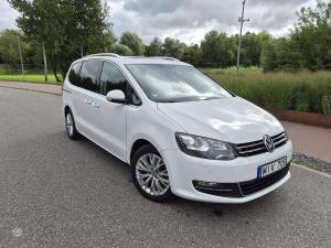 White Volkswagen Sharan 2012 in Trakai, with an engine capacity of 1.97 L and mileage of 368 thousand km for 5200 €, photo 3 on AUTOMOTO.COM.LV