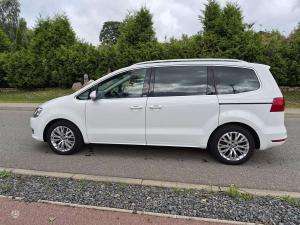 White Volkswagen Sharan 2012 in Trakai, with an engine capacity of 1.97 L and mileage of 368 thousand km for 5200 €, photo 8 on AUTOMOTO.COM.LV