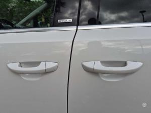 White Volkswagen Sharan 2012 in Trakai, with an engine capacity of 1.97 L and mileage of 368 thousand km for 5200 €, photo 13 on AUTOMOTO.COM.LV