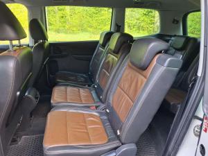 White Volkswagen Sharan 2012 in Alytus, with an engine capacity of 1.97 L and mileage of 401 thousand km for 6100 €, photo 4 on AUTOMOTO.COM.LV