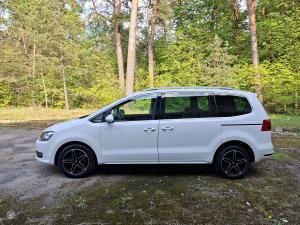 White Volkswagen Sharan 2012 in Alytus, with an engine capacity of 1.97 L and mileage of 401 thousand km for 6100 €, photo 9 on AUTOMOTO.COM.LV
