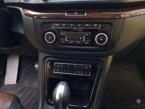 White Volkswagen Sharan 2012 in Alytus, with an engine capacity of 1.97 L and mileage of 401 thousand km for 6100 €, photo 20 on AUTOMOTO.COM.LV
