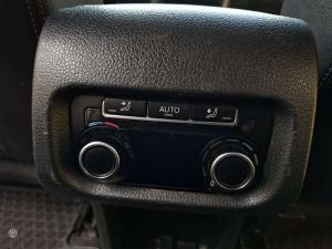 White Volkswagen Sharan 2012 in Alytus, with an engine capacity of 1.97 L and mileage of 401 thousand km for 6100 €, photo 21 on AUTOMOTO.COM.LV