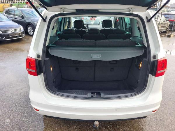 Balts Volkswagen Sharan 2013 Klaipėda, ar dzinēja tilpumu 1.98 L un nobraukumu 171 tūkst. km par 9899 €, foto 11 vietnē AUTOMOTO.COM.LV