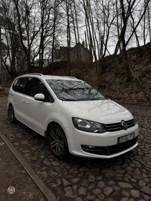 White Volkswagen Sharan 2013 in Vilnius, with an engine capacity of 1.97 L and mileage of 264 thousand km for 8700 €, photo  on AUTOMOTO.COM.LV