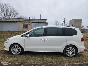 White Volkswagen Sharan 2013 in Kaisiadorys, with an engine capacity of 2.00 L and mileage of 290 thousand km for 7500 €, photo 3 on AUTOMOTO.COM.LV