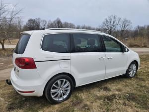 White Volkswagen Sharan 2013 in Kaisiadorys, with an engine capacity of 2.00 L and mileage of 290 thousand km for 7500 €, photo 5 on AUTOMOTO.COM.LV