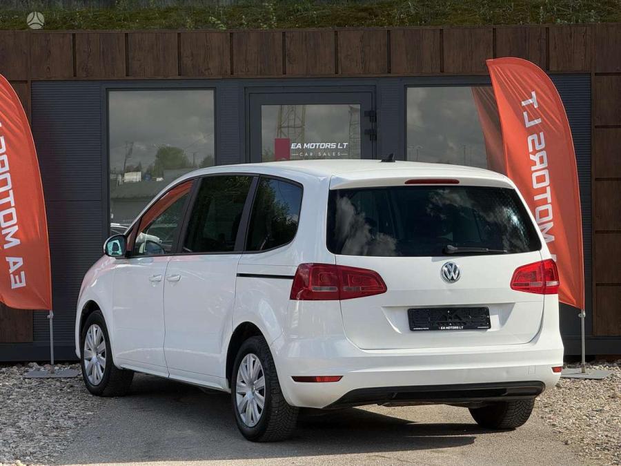 Balts Volkswagen Sharan 2013 Viļņa, ar dzinēja tilpumu 1.97 L un nobraukumu 303 tūkst. km par 7250 €, foto 8 vietnē AUTOMOTO.COM.LV