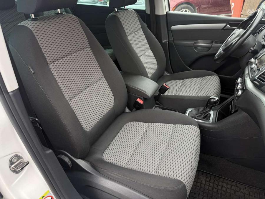 Balts Volkswagen Sharan 2013 Viļņa, ar dzinēja tilpumu 1.97 L un nobraukumu 303 tūkst. km par 7250 €, foto 19 vietnē AUTOMOTO.COM.LV