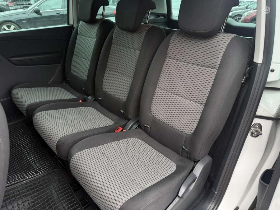 Balts Volkswagen Sharan 2013 Viļņa, ar dzinēja tilpumu 1.97 L un nobraukumu 303 tūkst. km par 7250 €, foto 23 vietnē AUTOMOTO.COM.LV