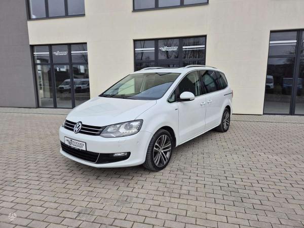 White Volkswagen Sharan 2014 in Marijampole, with an engine capacity of 1.97 L and mileage of 275 thousand km for 8500 €, photo 3 on AUTOMOTO.COM.LV