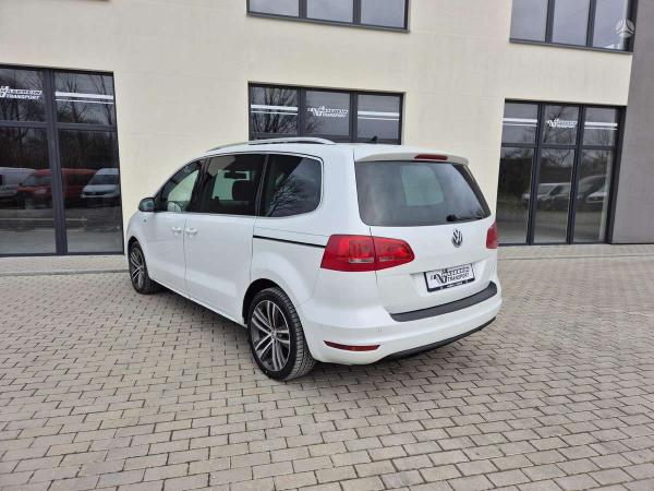 White Volkswagen Sharan 2014 in Marijampole, with an engine capacity of 1.97 L and mileage of 275 thousand km for 8500 €, photo 6 on AUTOMOTO.COM.LV