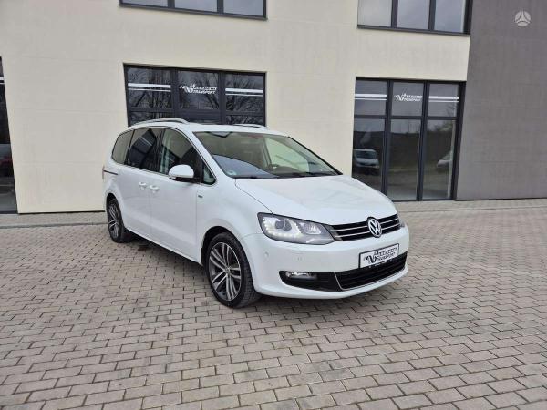 White Volkswagen Sharan 2014 in Marijampole, with an engine capacity of 1.97 L and mileage of 275 thousand km for 8500 €, photo 1 on AUTOMOTO.COM.LV