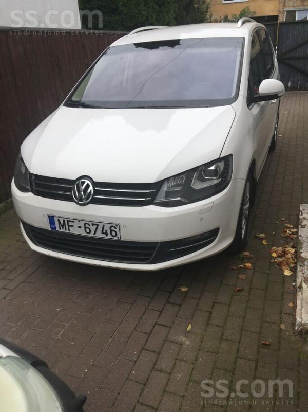 Volkswagen Sharan 2014 Rīga vietnē Balts Volkswagen Sharan 2014 Rīga, ar dzinēja tilpumu 2.00 L un nobraukumu 365 tūkst. km par 7000 €, foto 1 vietnē AUTOMOTO.COM.LV