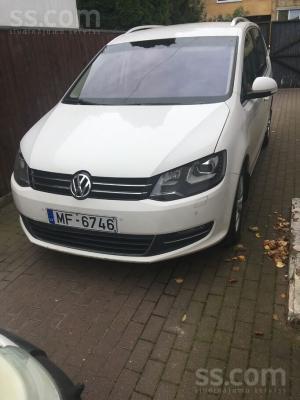 White Volkswagen Sharan 2014 in Riga, with an engine capacity of 2.00 L and mileage of 365 thousand km for 7000 €, photo  on AUTOMOTO.COM.LV