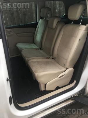 White Volkswagen Sharan 2014 in Riga, with an engine capacity of 2.00 L and mileage of 365 thousand km for 7000 €, photo 4 on AUTOMOTO.COM.LV