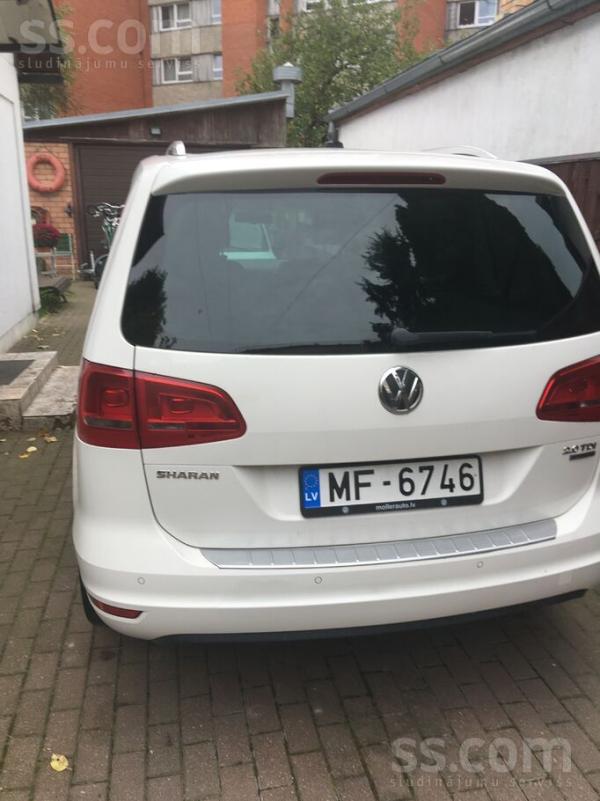 Volkswagen Sharan 2014 Rīga vietnē Balts Volkswagen Sharan 2014 Rīga, ar dzinēja tilpumu 2.00 L un nobraukumu 365 tūkst. km par 7000 €, foto 5 vietnē AUTOMOTO.COM.LV