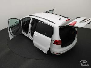 White Volkswagen Sharan 2015 in Vilnius, with an engine capacity of 2.00 L and mileage of 273 thousand km for 12499 €, photo 13 on AUTOMOTO.COM.LV