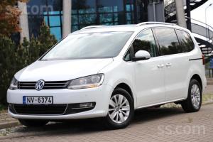 White Volkswagen Sharan 2016 in Tukums, with an engine capacity of 2.00 L and mileage of 257 thousand km for 10990 €, photo 1 on AUTOMOTO.COM.LV