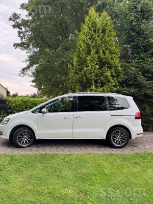 Balts Volkswagen Sharan 2017 Rīga, ar dzinēja tilpumu 2.00 L un nobraukumu 421 tūkst. km par 9450 €, foto 6 vietnē AUTOMOTO.COM.LV