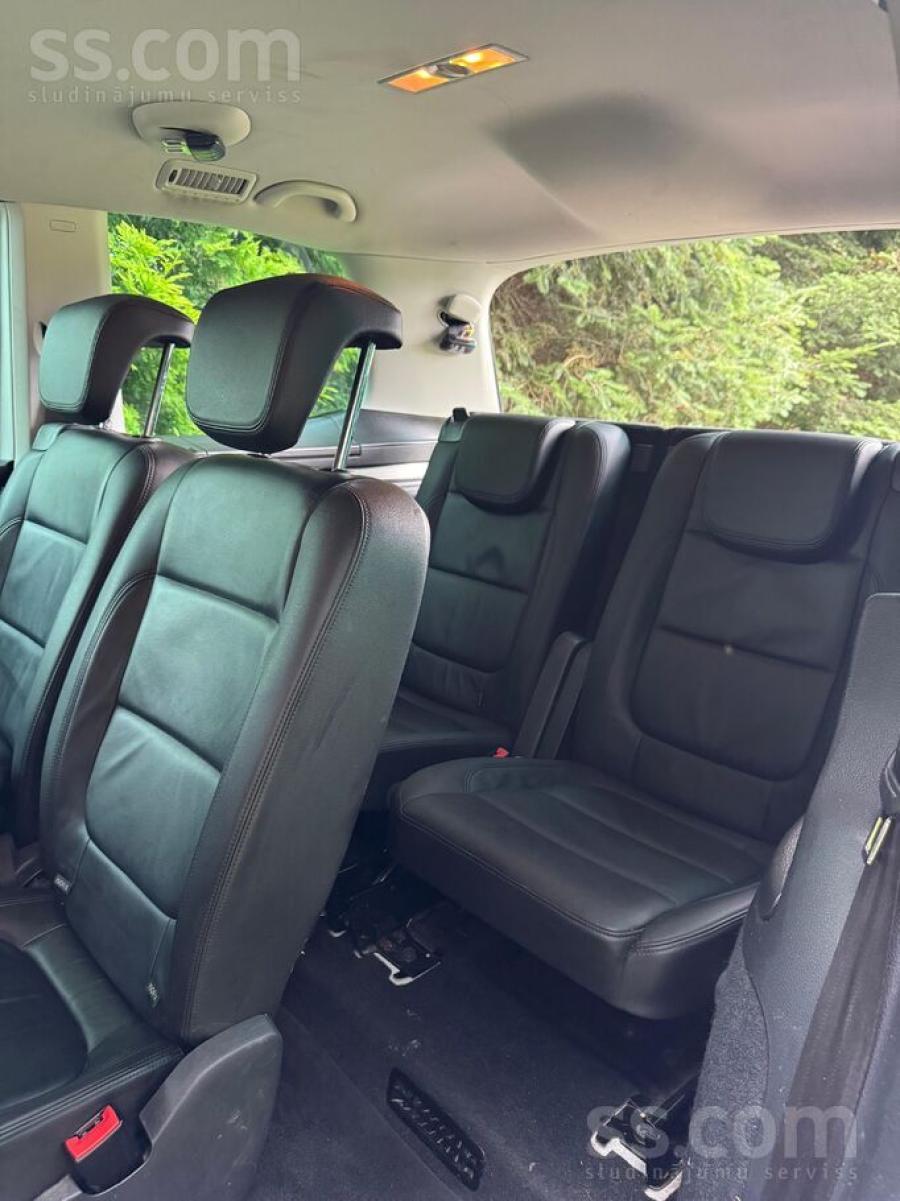 Balts Volkswagen Sharan 2017 Rīga, ar dzinēja tilpumu 2.00 L un nobraukumu 421 tūkst. km par 9450 €, foto 15 vietnē AUTOMOTO.COM.LV
