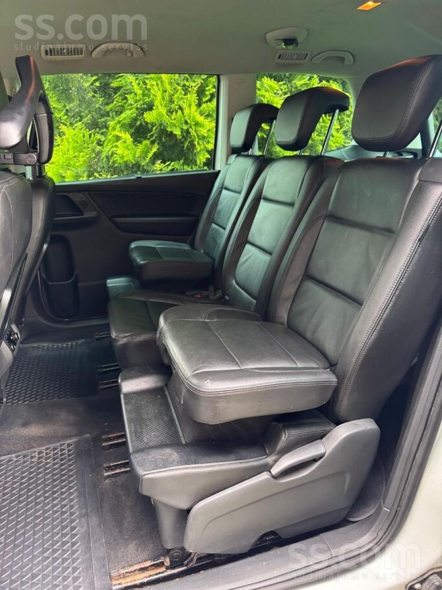 Balts Volkswagen Sharan 2017 Rīga, ar dzinēja tilpumu 2.00 L un nobraukumu 421 tūkst. km par 9450 €, foto 18 vietnē AUTOMOTO.COM.LV