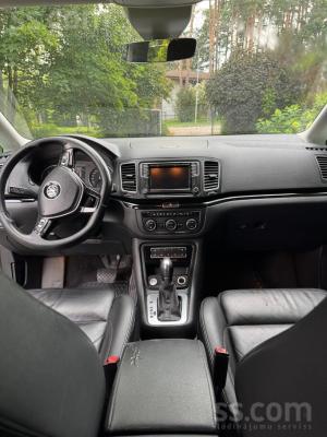 Balts Volkswagen Sharan 2017 Rīga, ar dzinēja tilpumu 2.00 L un nobraukumu 421 tūkst. km par 9450 €, foto 20 vietnē AUTOMOTO.COM.LV