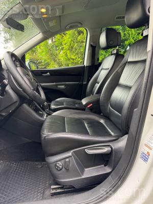 Balts Volkswagen Sharan 2017 Rīga, ar dzinēja tilpumu 2.00 L un nobraukumu 421 tūkst. km par 9450 €, foto 21 vietnē AUTOMOTO.COM.LV
